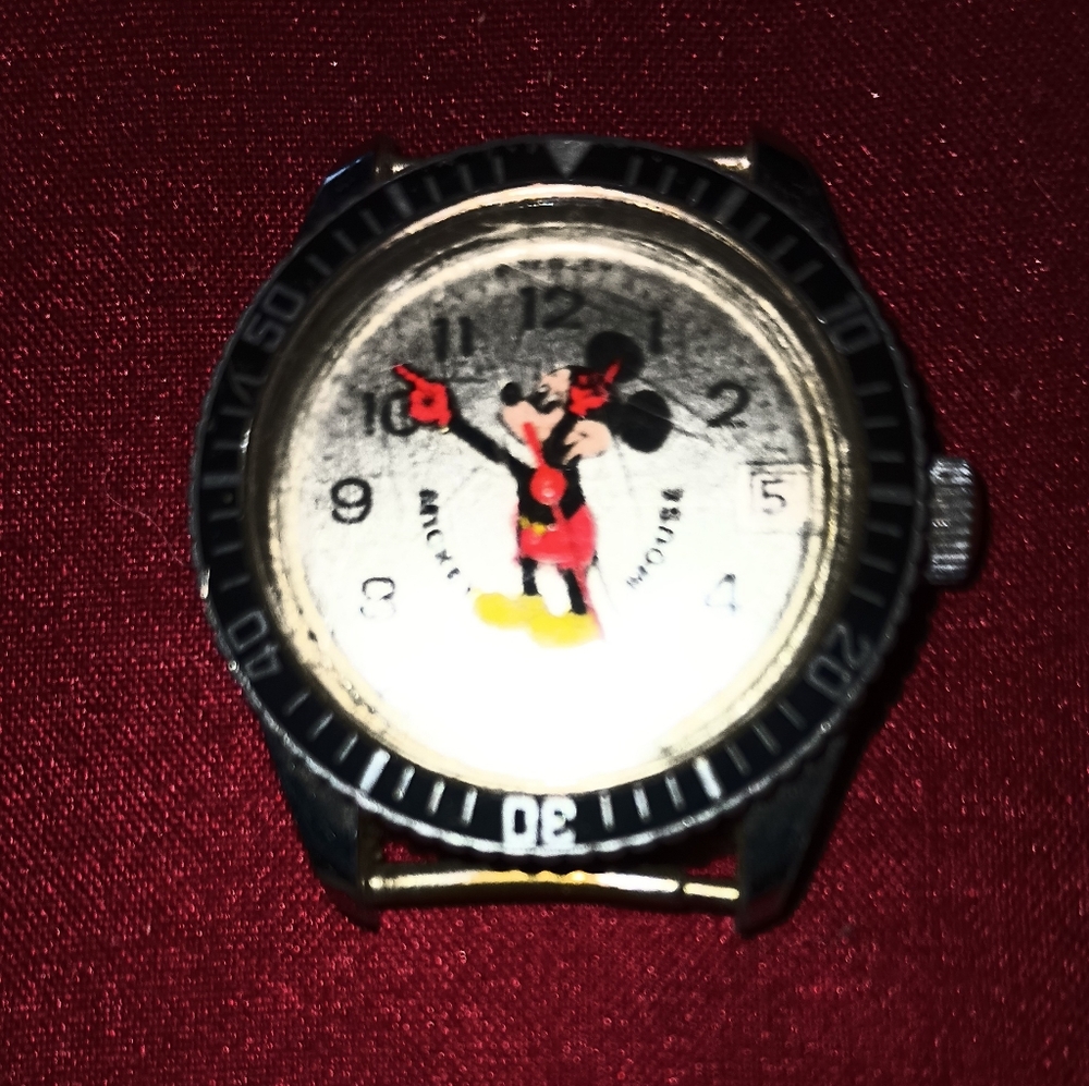 Mickey Mouse 1970s Wind Up Watch Works ! - Gem